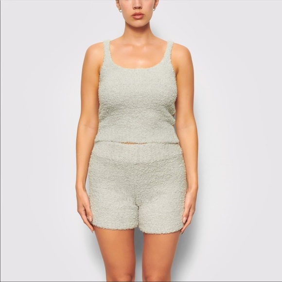 SKIMS | Shorts | Skims Kim Kardashian Sun Stone Boucle Knit Shorts 2x ...